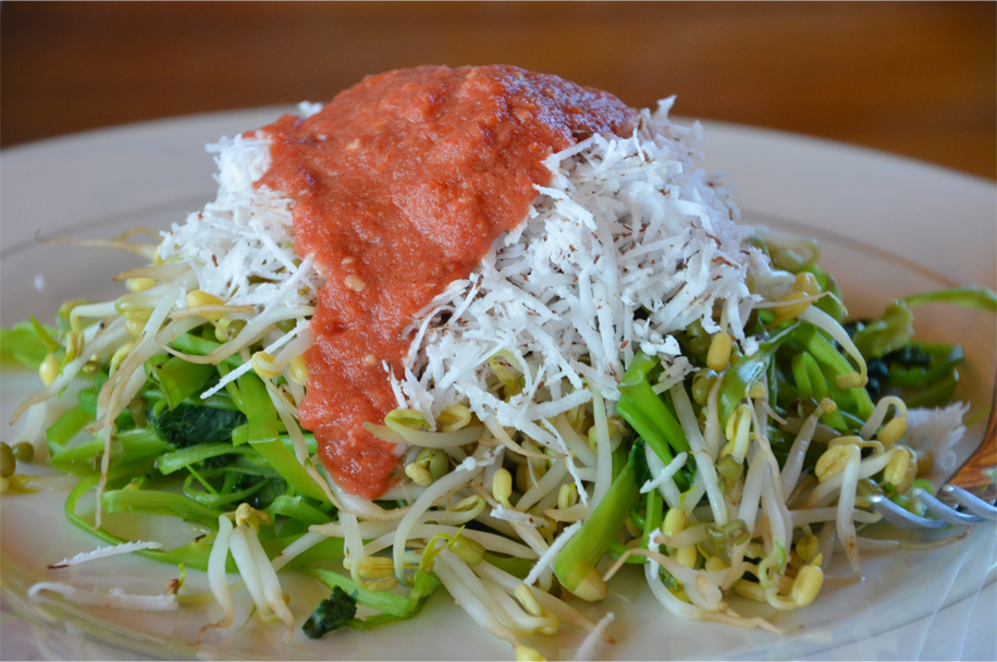 A sampler of Sasak cuisine | Plus Ultra